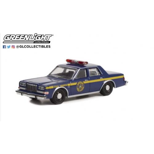 Greenlight 1/64 1985 Dodge Diplomat - NY State - DiecastModels